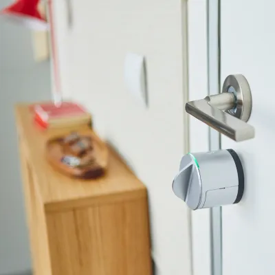 Serrure connectée Verisure – Sécurité renforcée & contrôle à distance